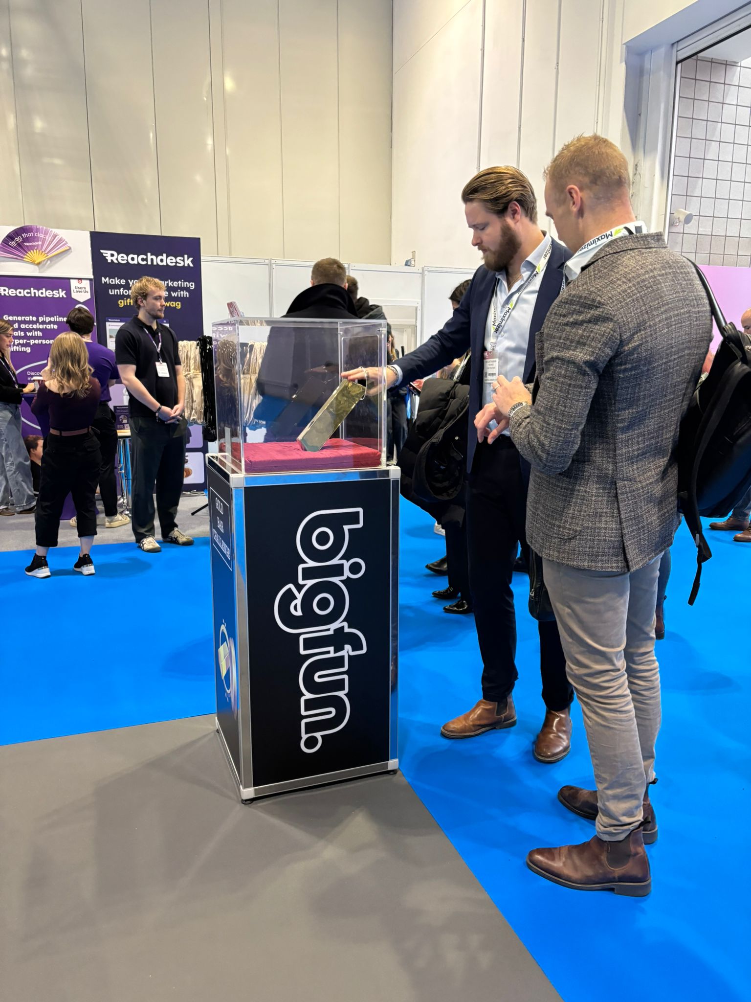Gold Bar Challenge Hire – Branded Expo Games | London & UK